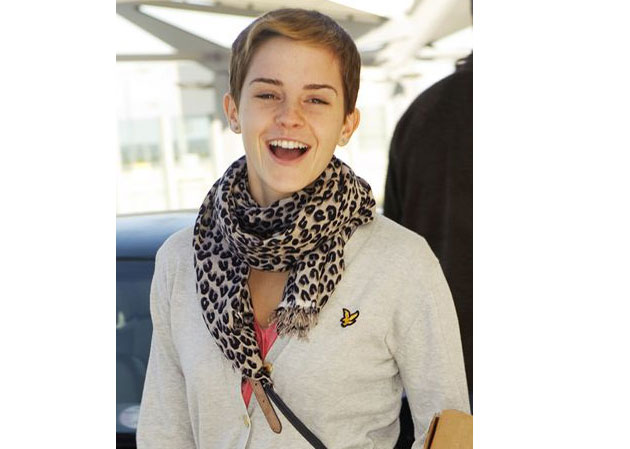 New's: Emma Watson feliz com o seu novo look